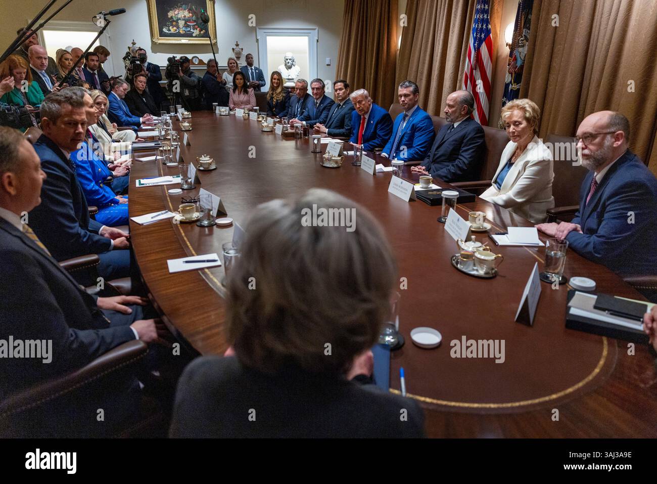 2025 us president donald trump cabinet hi-res stock photography and ...