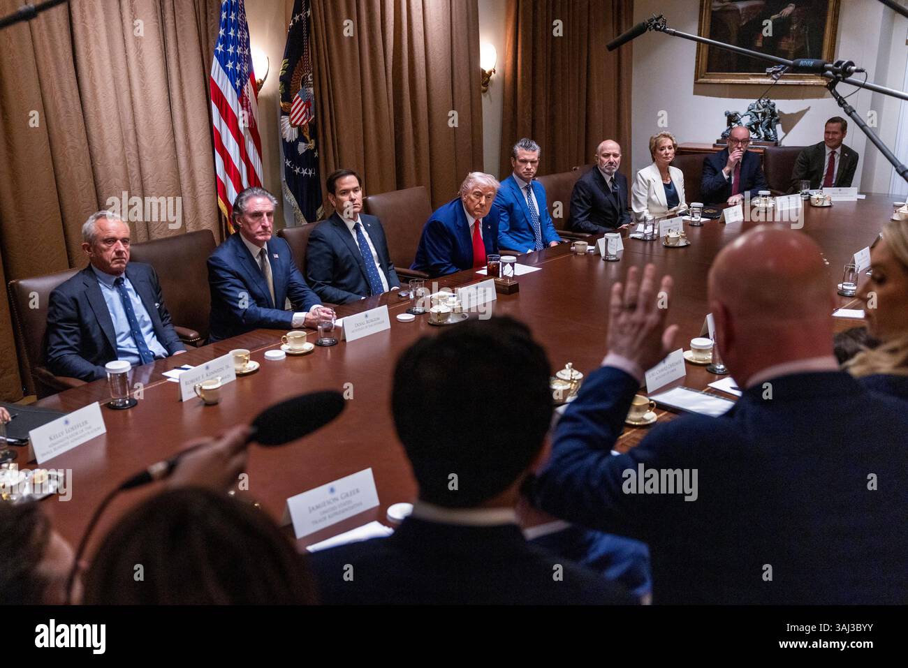 2025 us president donald trump cabinet hi-res stock photography and ...