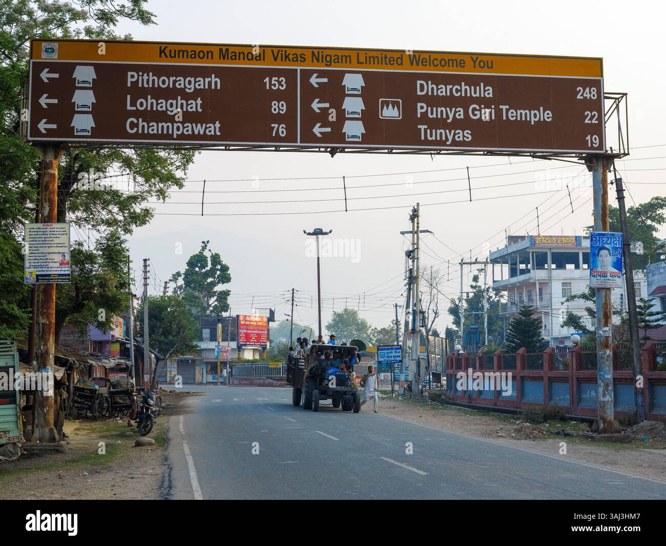 Early morning street scene at Tanakpur town, on the border with Nepal ...
