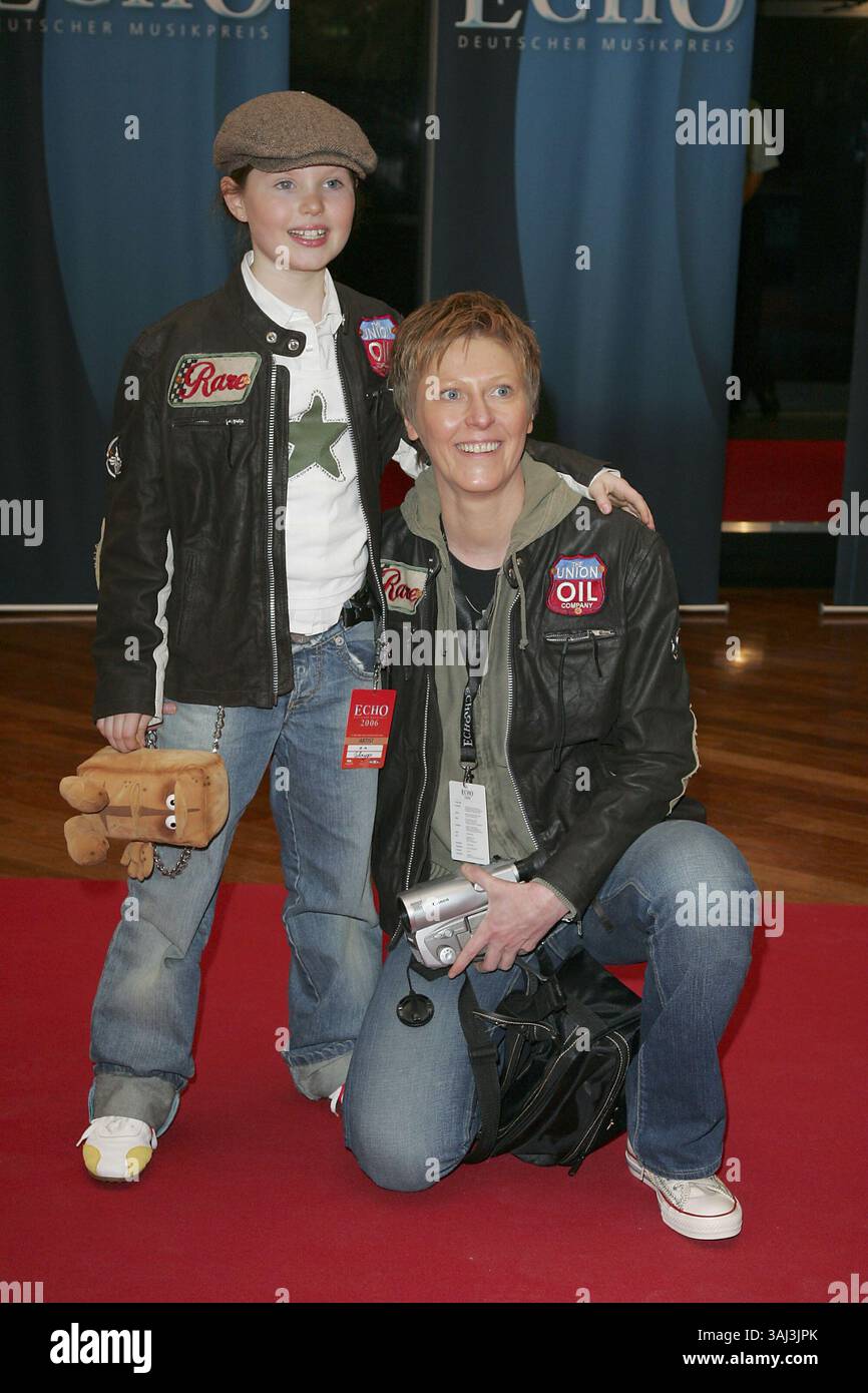 March 12, 2006 - Berlin, U.S. - Schnappi (Joy Gruttmann) arriving to ...