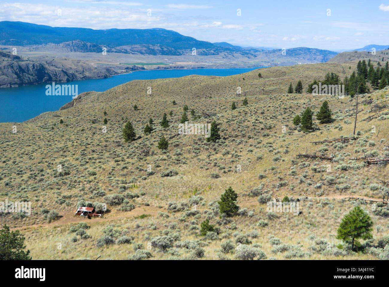 Grasslands and Kamloops Lake, Battle Bluff trail, Lac du Bois ...