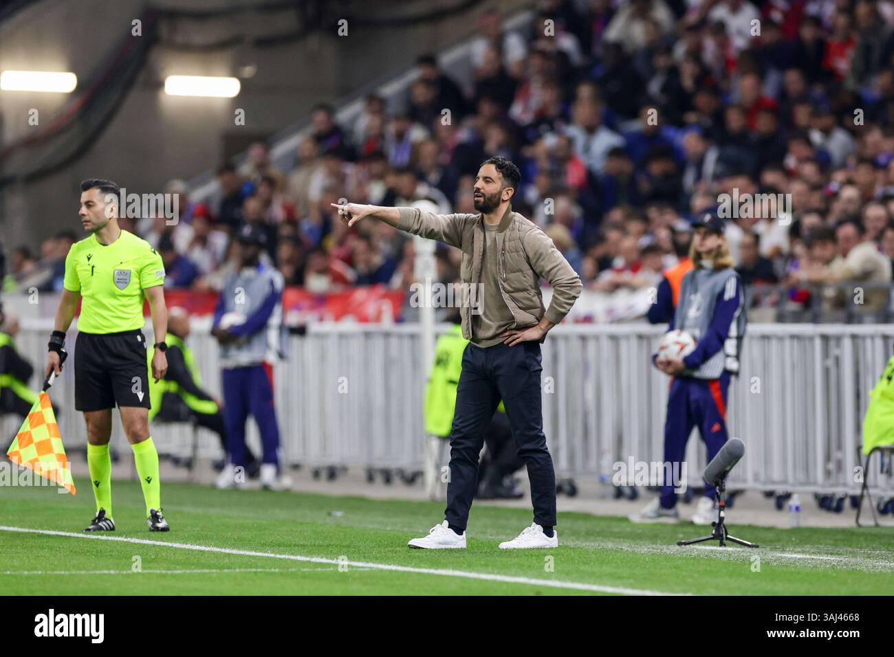 Lyon, France. 10th Apr, 2025. Manchester United Manager Ruben Amorim ...