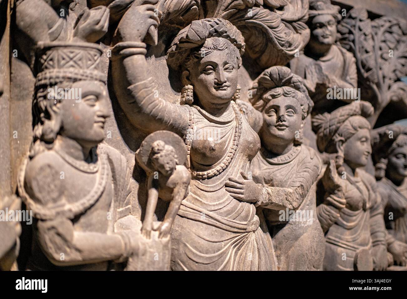 Kushan art hi-res stock photography and images - Alamy