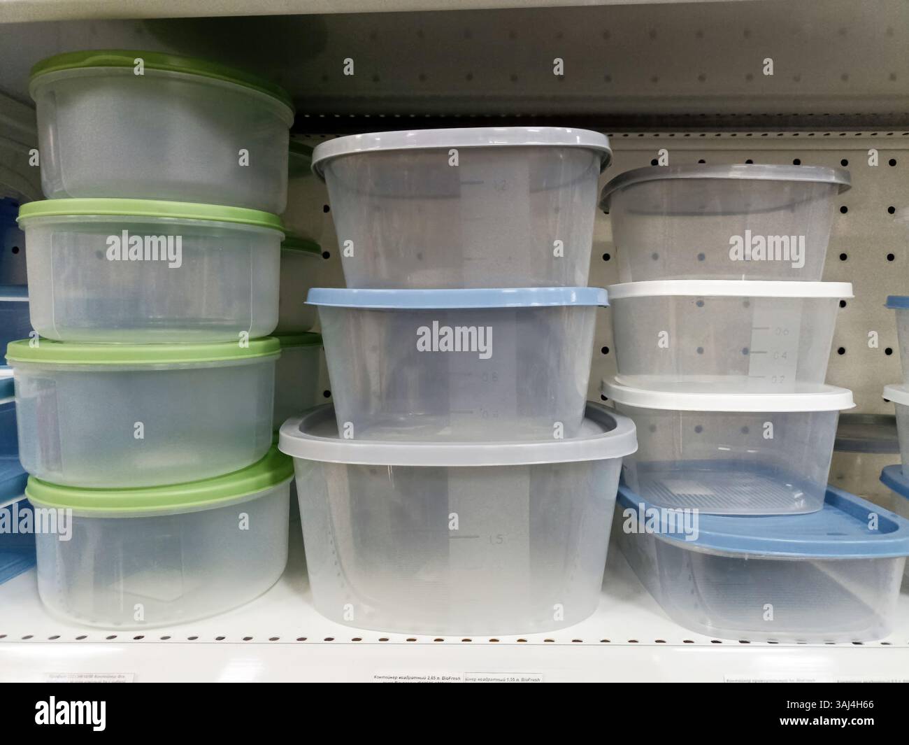 Plastic food containers sizes hi-res stock photography and images - Alamy