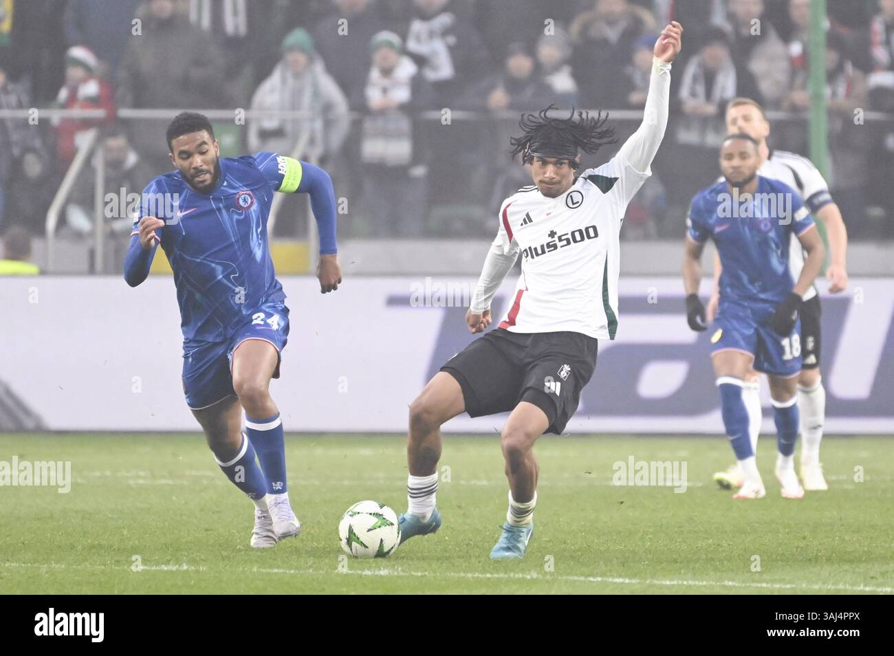 Warszawa, Poland. 10th Apr, 2025. Maxi Oyedele during the UEFA ...
