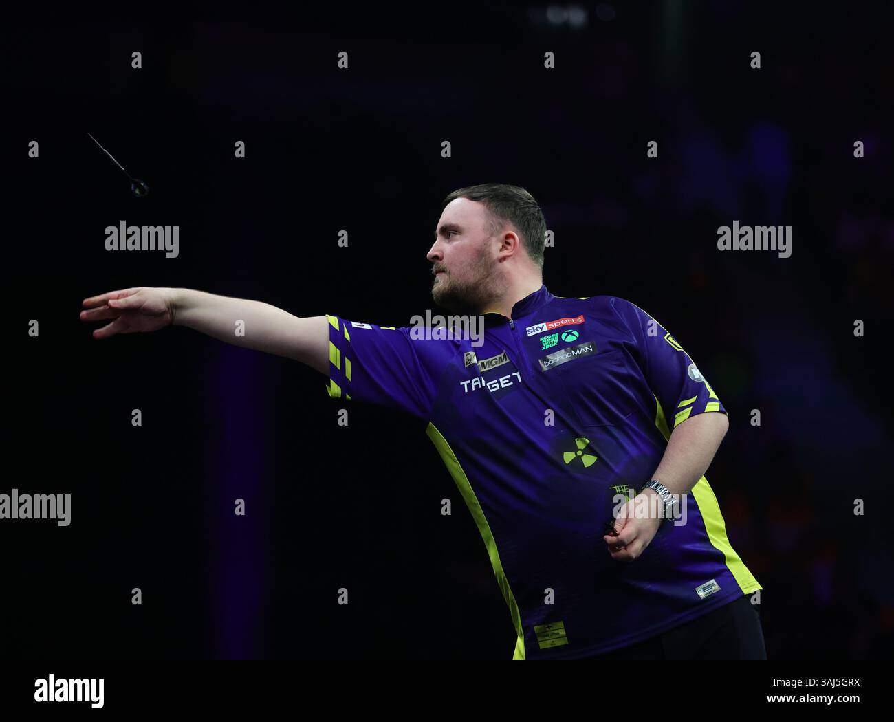 AO Arena, Manchester, UK. 10th Apr, 2025. 2025 PDC Premier League Darts ...