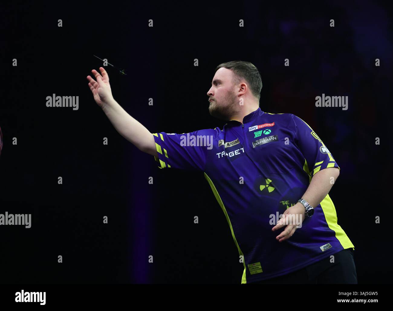 AO Arena, Manchester, UK. 10th Apr, 2025. 2025 PDC Premier League Darts ...