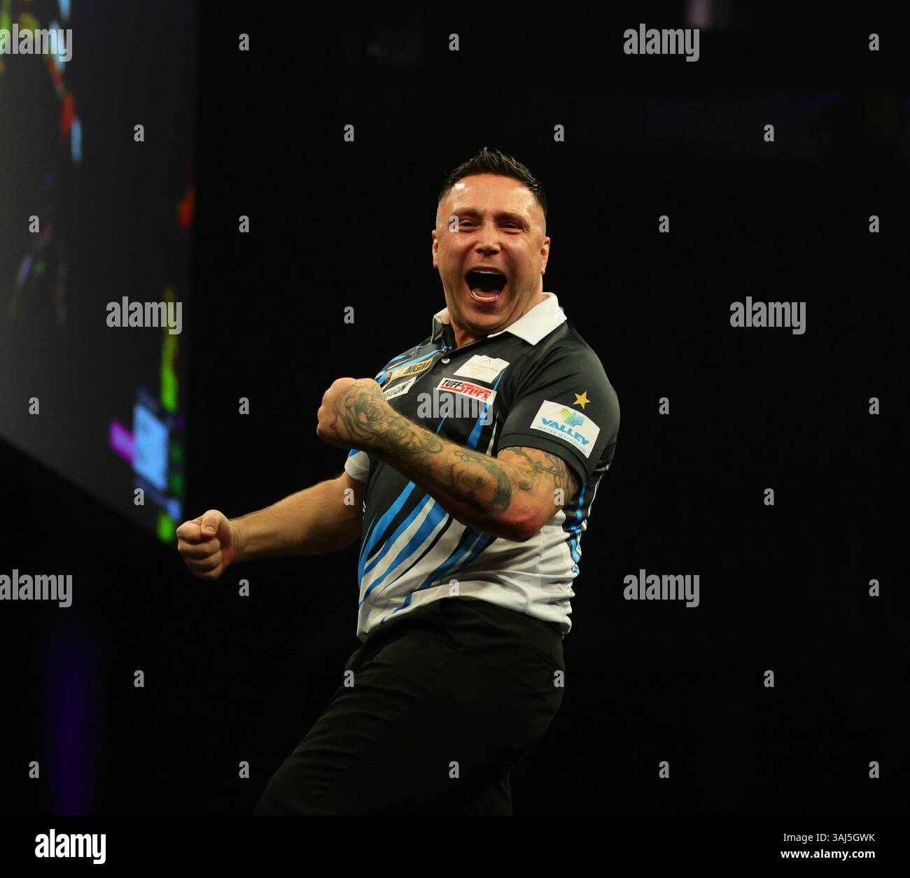 AO Arena, Manchester, UK. 10th Apr, 2025. 2025 PDC Premier League Darts ...