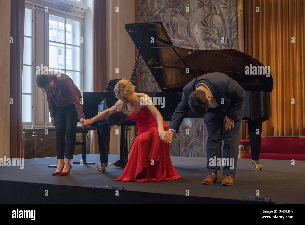 curtain call, song recital, Gustav Mahler Hall, Vienna State Opera ...