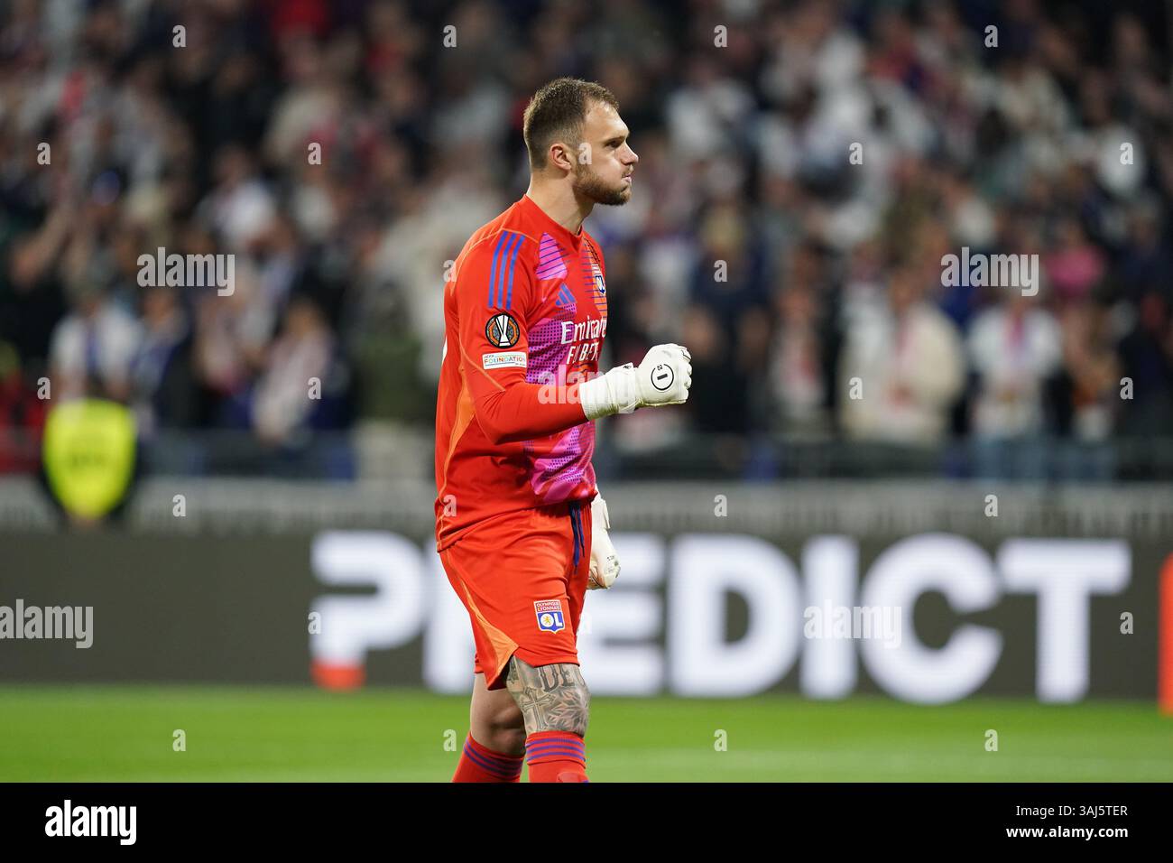 Lyon, France. 10th Apr, 2025. Lyon goalkeeper Lucas Perri (23 ...