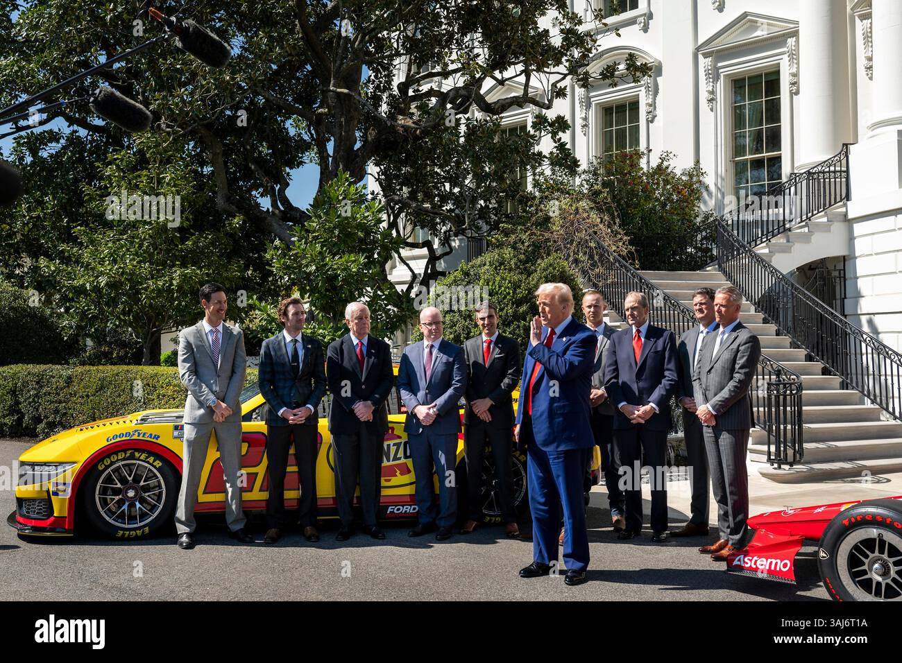 Donald trump 2024 full hi-res stock photography and images - Alamy