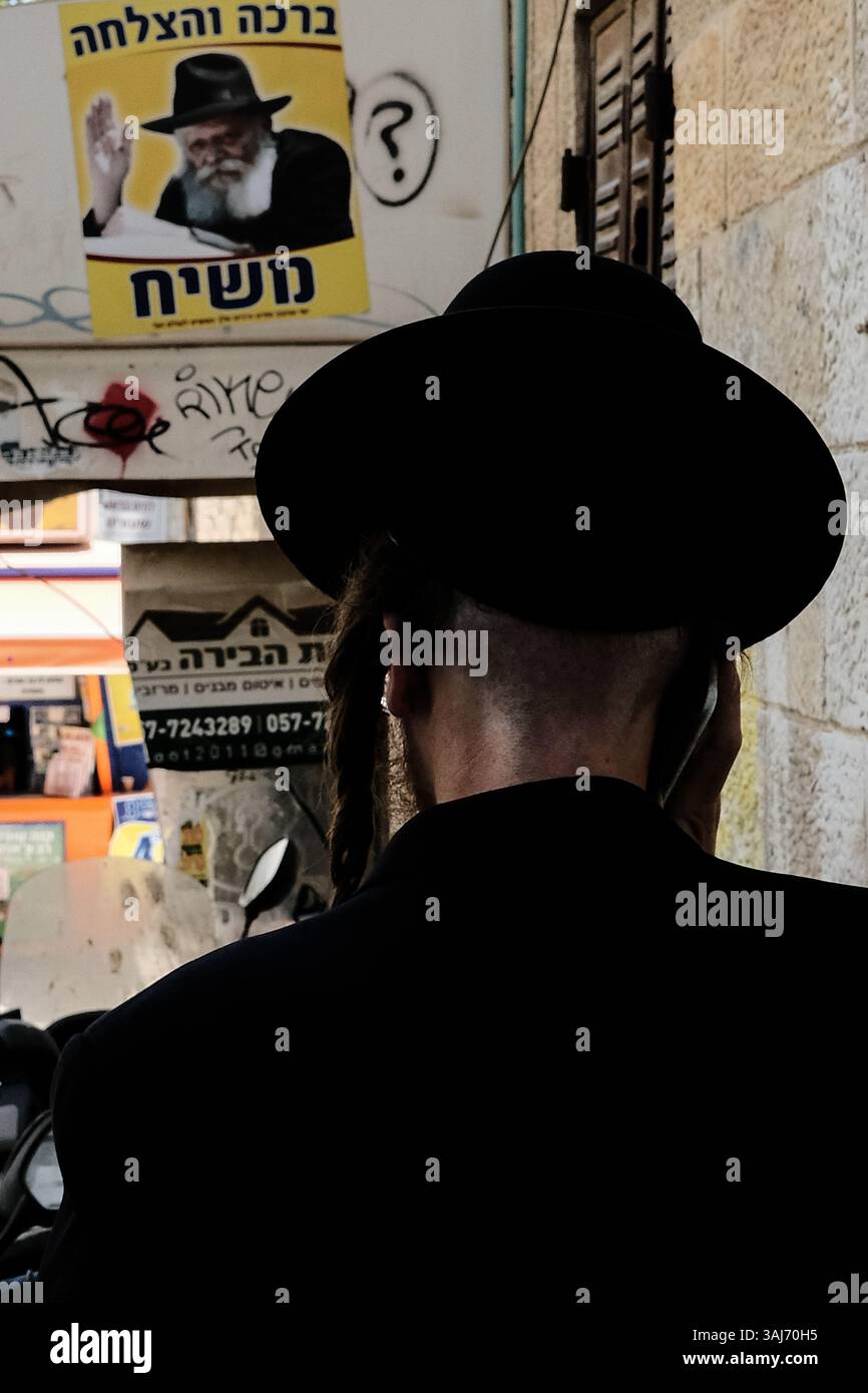 August 7, 2017 - Jerusalem, Israel - An ultra-Orthodox Jewish man ...
