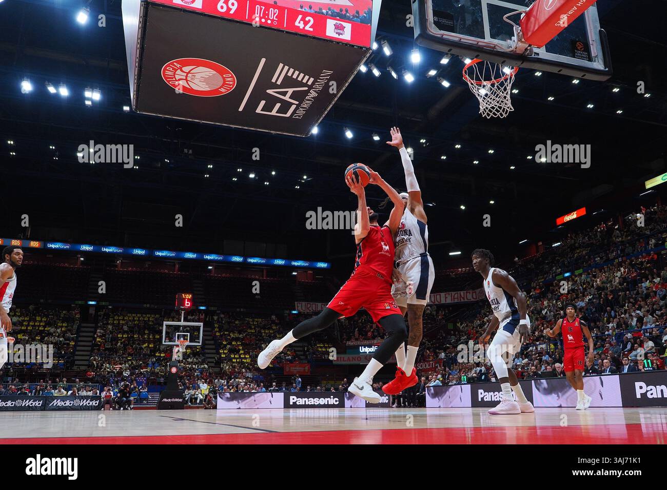 Milan, Italy. 10th Apr, 2025. Nikola Mirotic (EA7 Emporio Armani ...