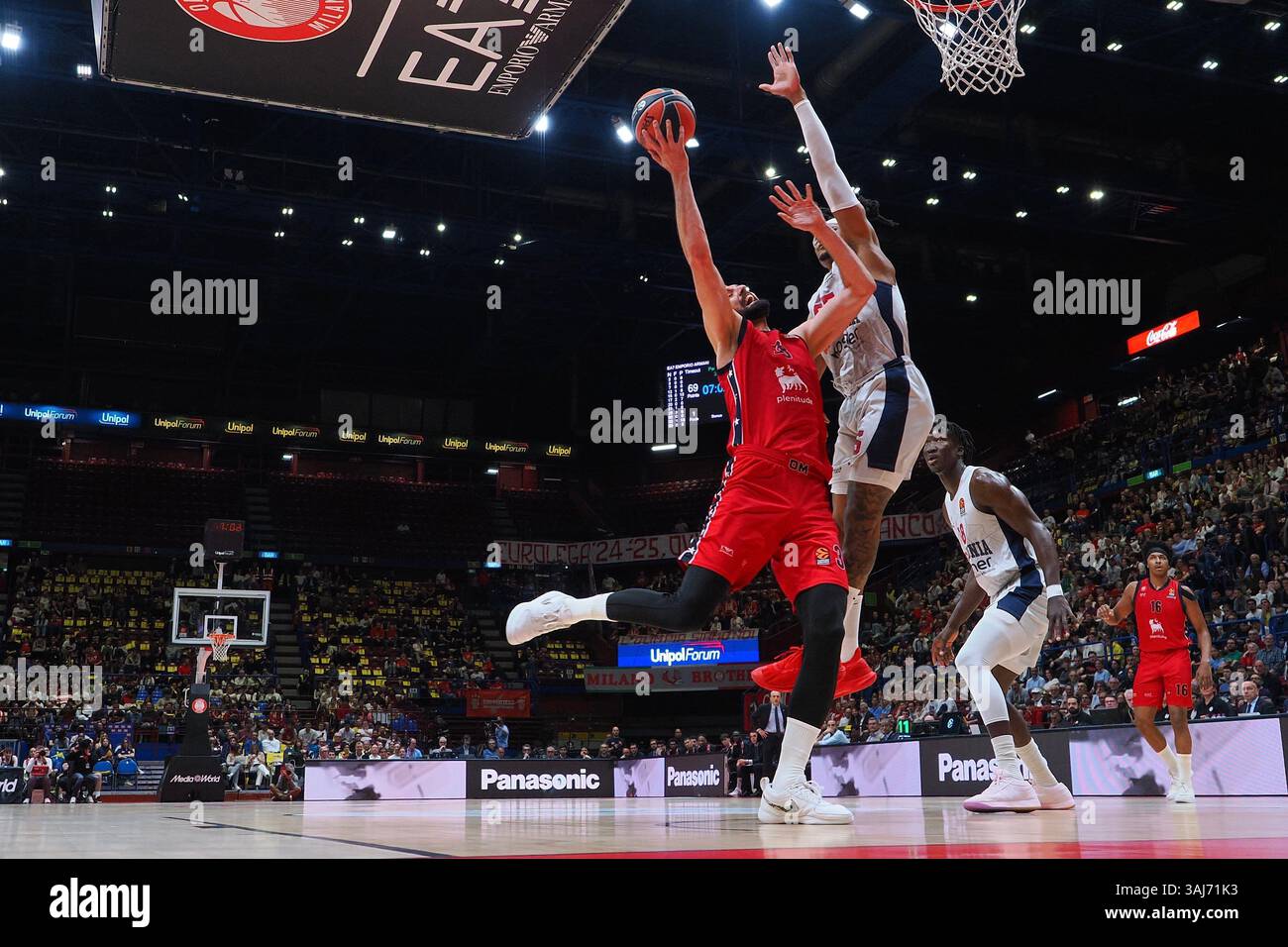 Milan, Italy. 10th Apr, 2025. Nikola Mirotic (EA7 Emporio Armani ...
