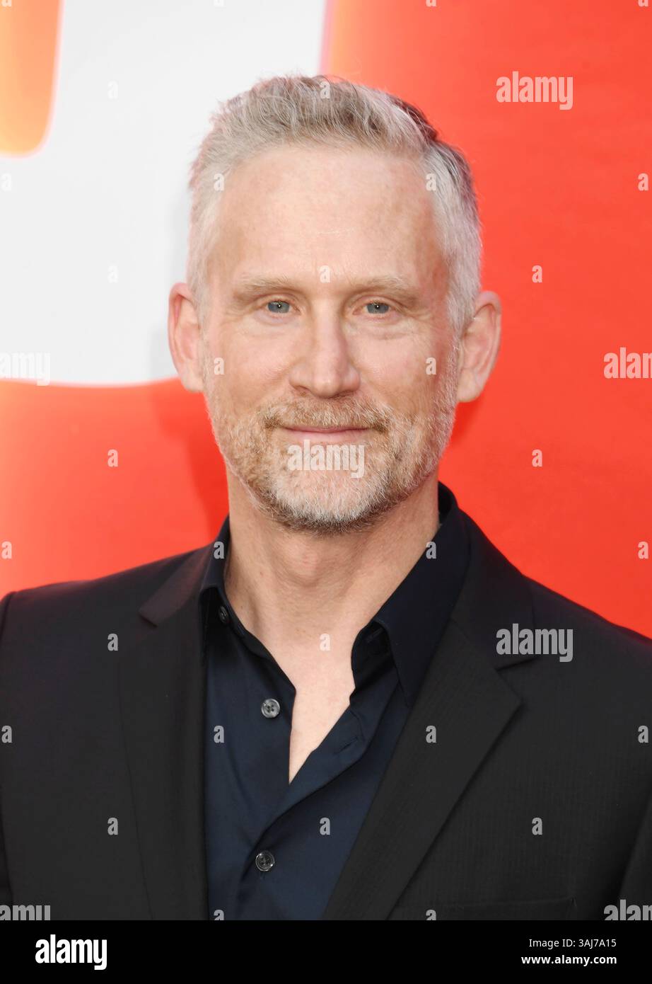 HOLLYWOOD, CALIFORNIA - APRIL 08: Reed Diamond attends the premiere of ...