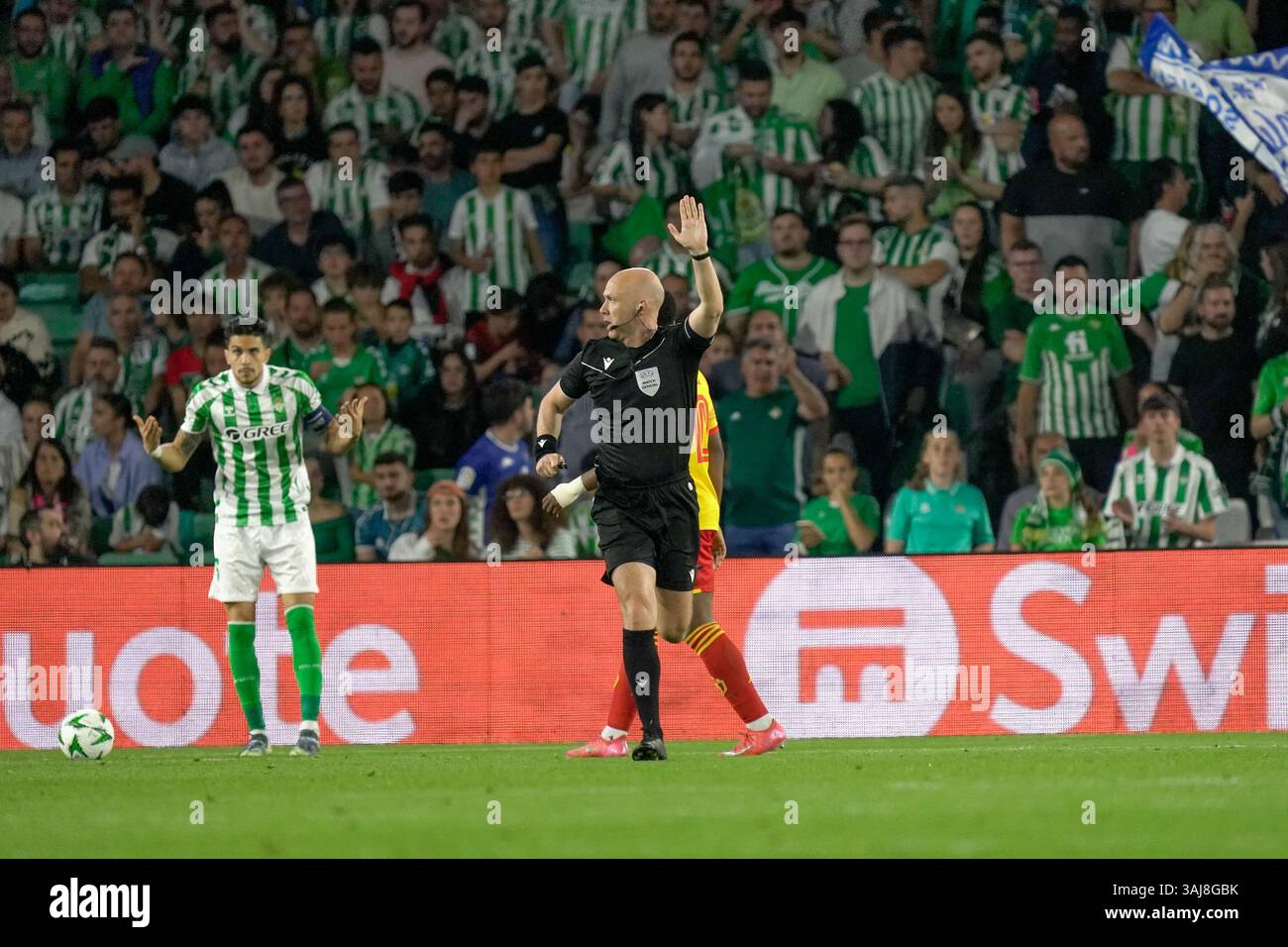 Sevilla, Spain. 10th Apr, 2025. Sevilla, Spain, April 10th 2025 Referee ...