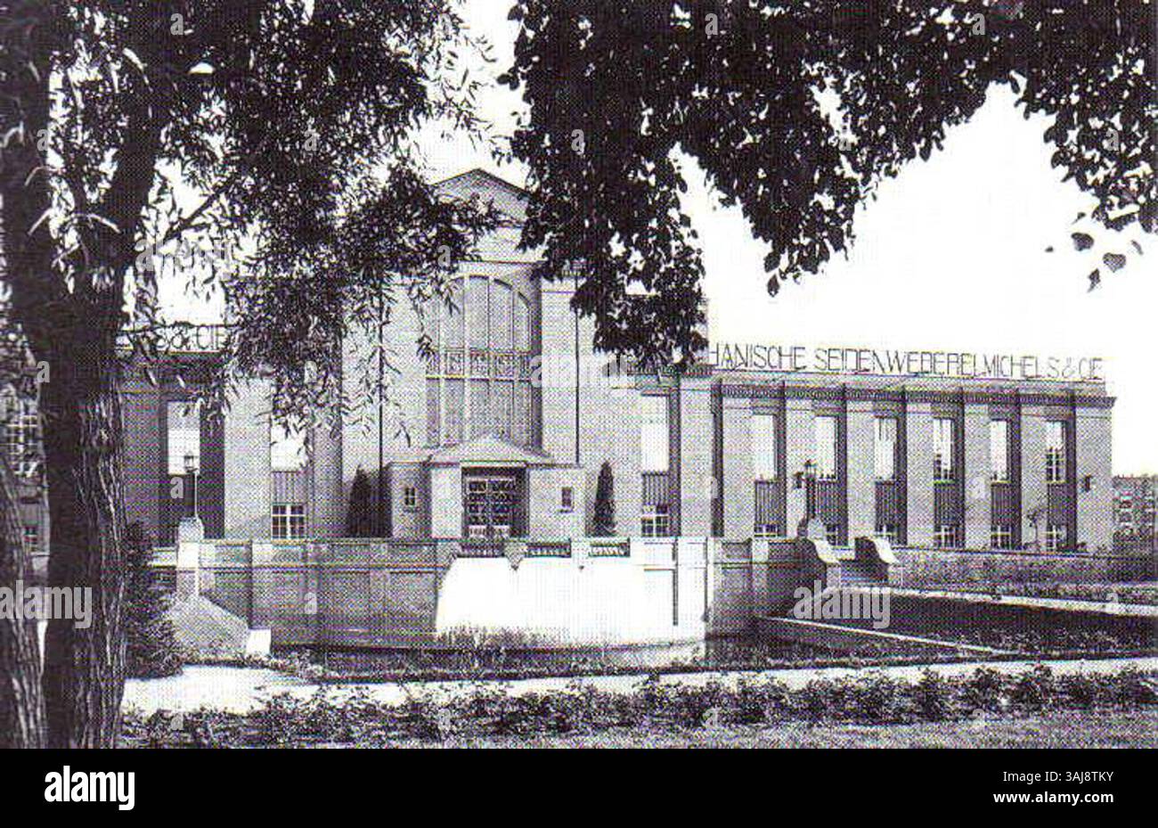 Hermann Muthesius’s design for the Seidenweberei Michels & Cie in the ...