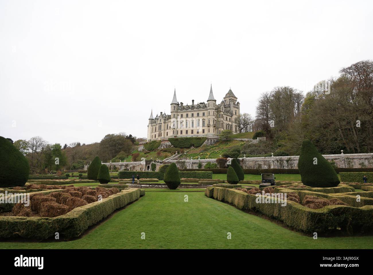 Dunrobin castle in scotland Stock Photo - Alamy