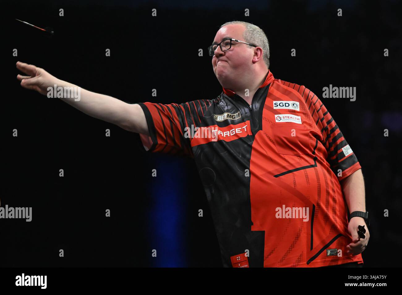 Stephen Bunting throws a dart during his match against Luke Humphries ...