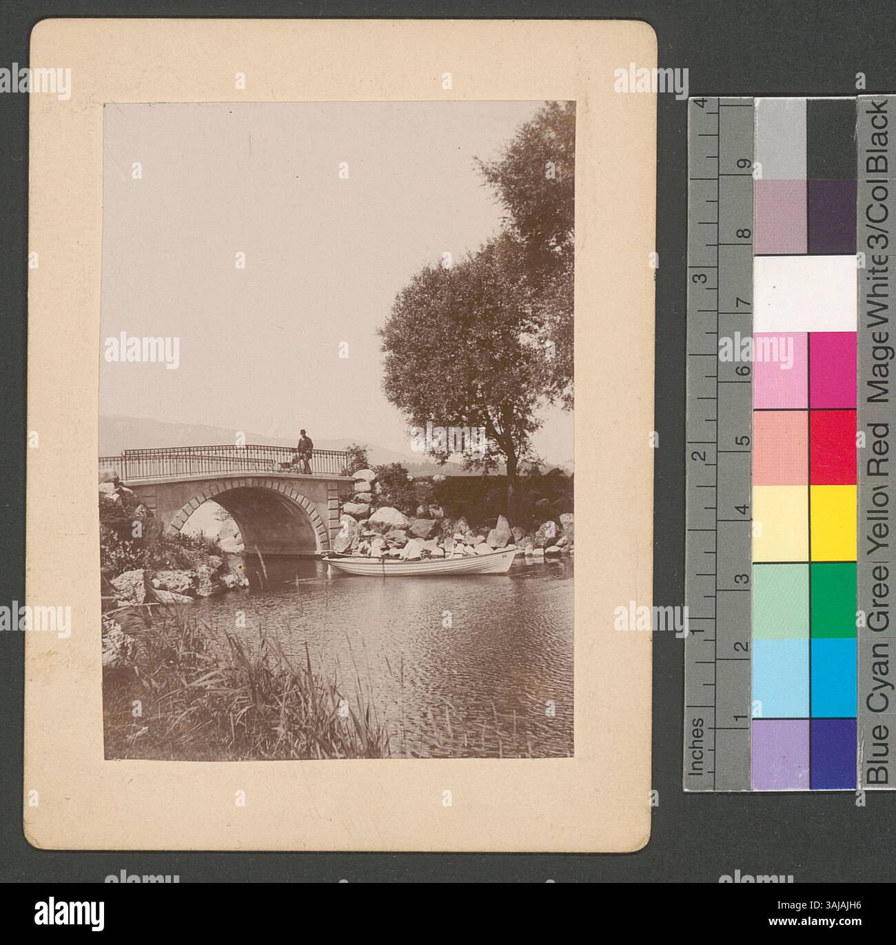 This photograph from between 1886 and 1910 shows a rowboat on Zurich ...