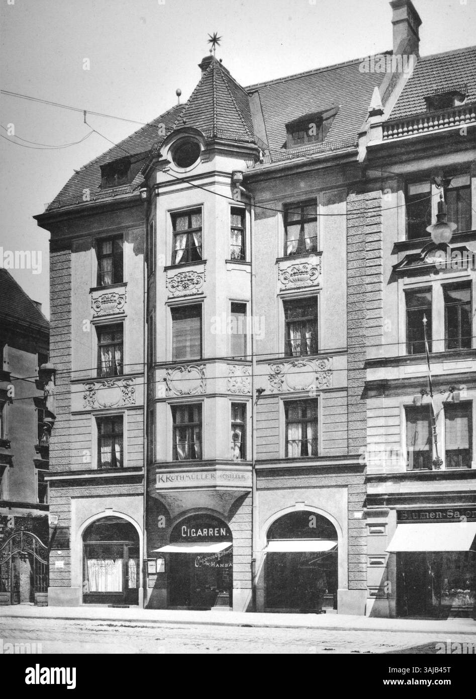 Photograph of a building facade on Müllerstraße 44, Munich, taken in ...