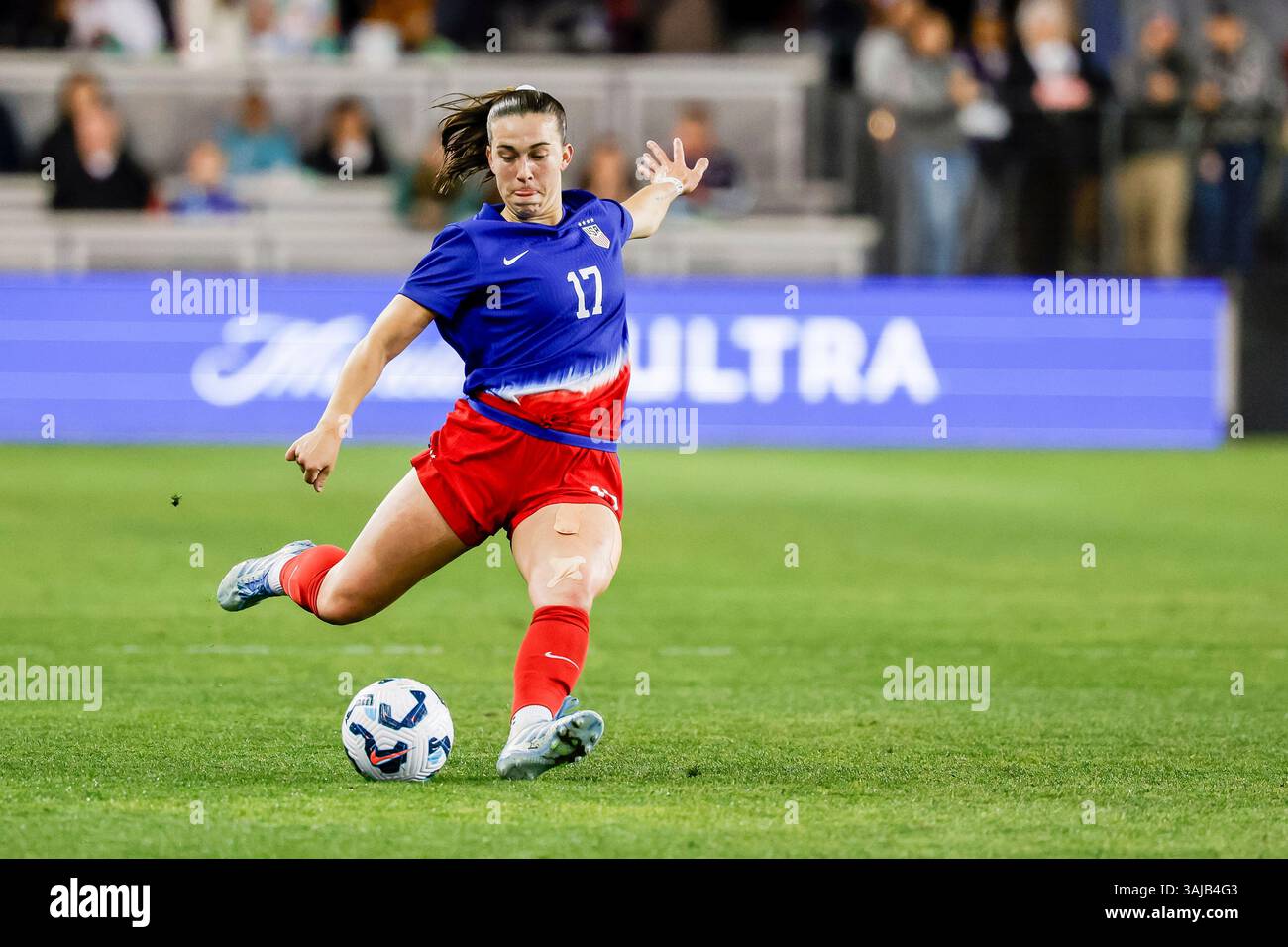 SAN JOSE, CA - APRIL 08: United States Women's National Team Midfielder ...