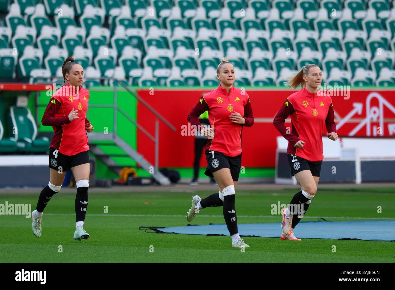 Wolfsburg, Deutschland. 08th Apr, 2025. Wolfsburg, Deutschland 08 ...