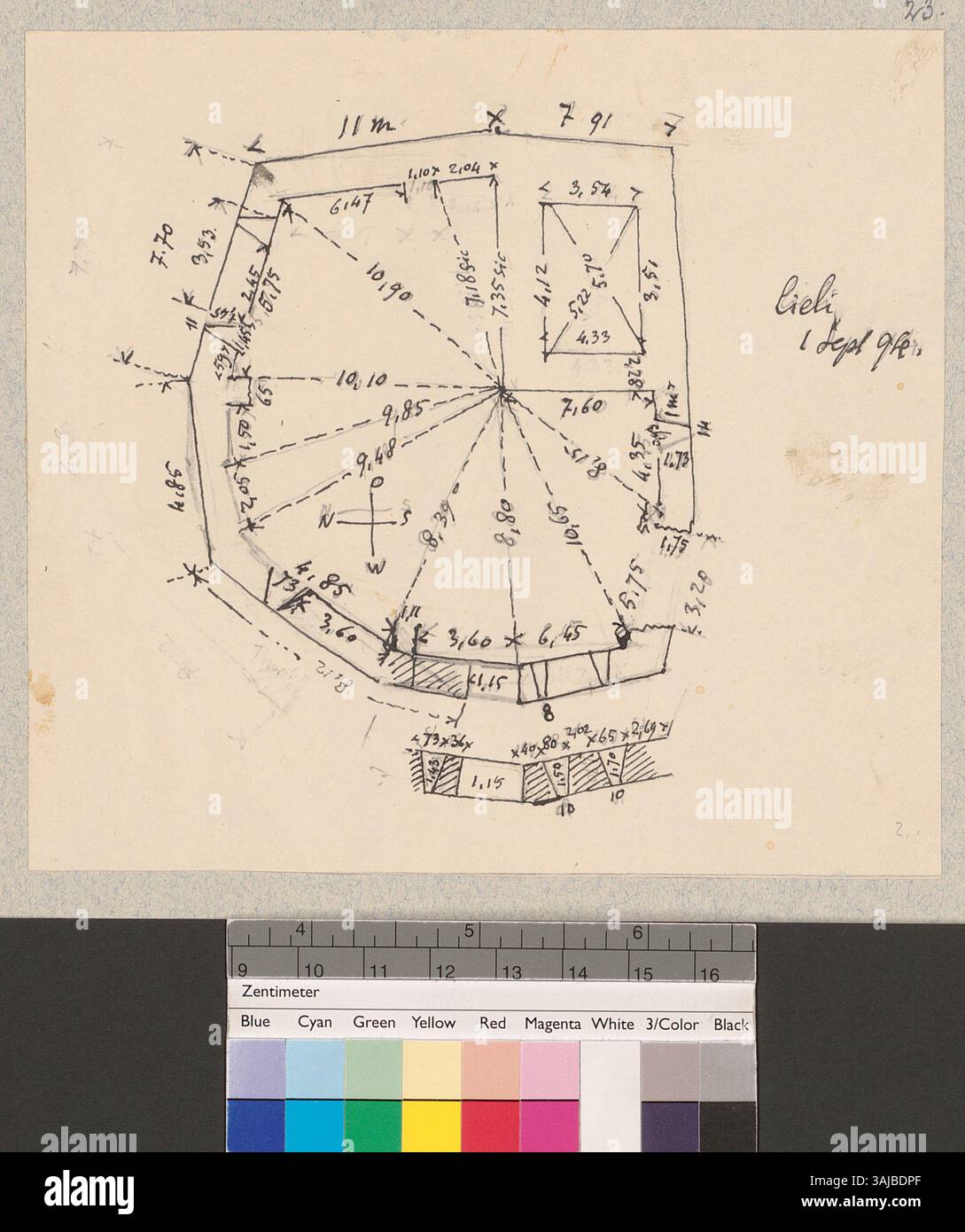 This depiction shows the floor plan of the Lieli Castle ruins (Nünnegg ...