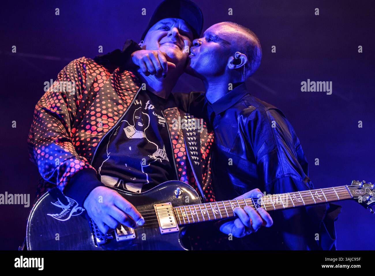 Glasgow, UK. 10th Apr, 2025. L-R Martin "Ace" Kent and Deborah "Skin ...