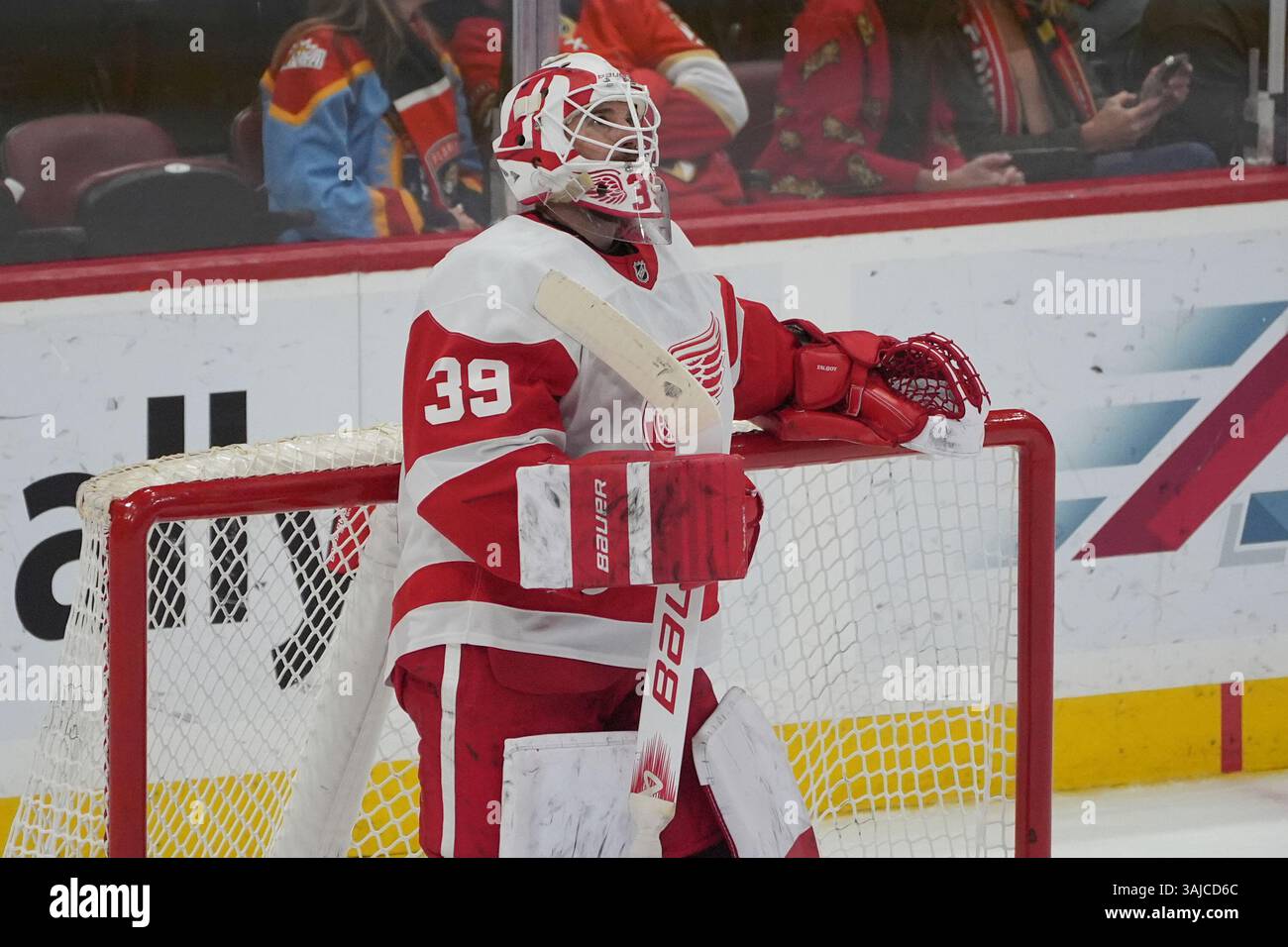 Detroit Red Wings goaltender Cam Talbot (39) looks up at the scoreboard ...