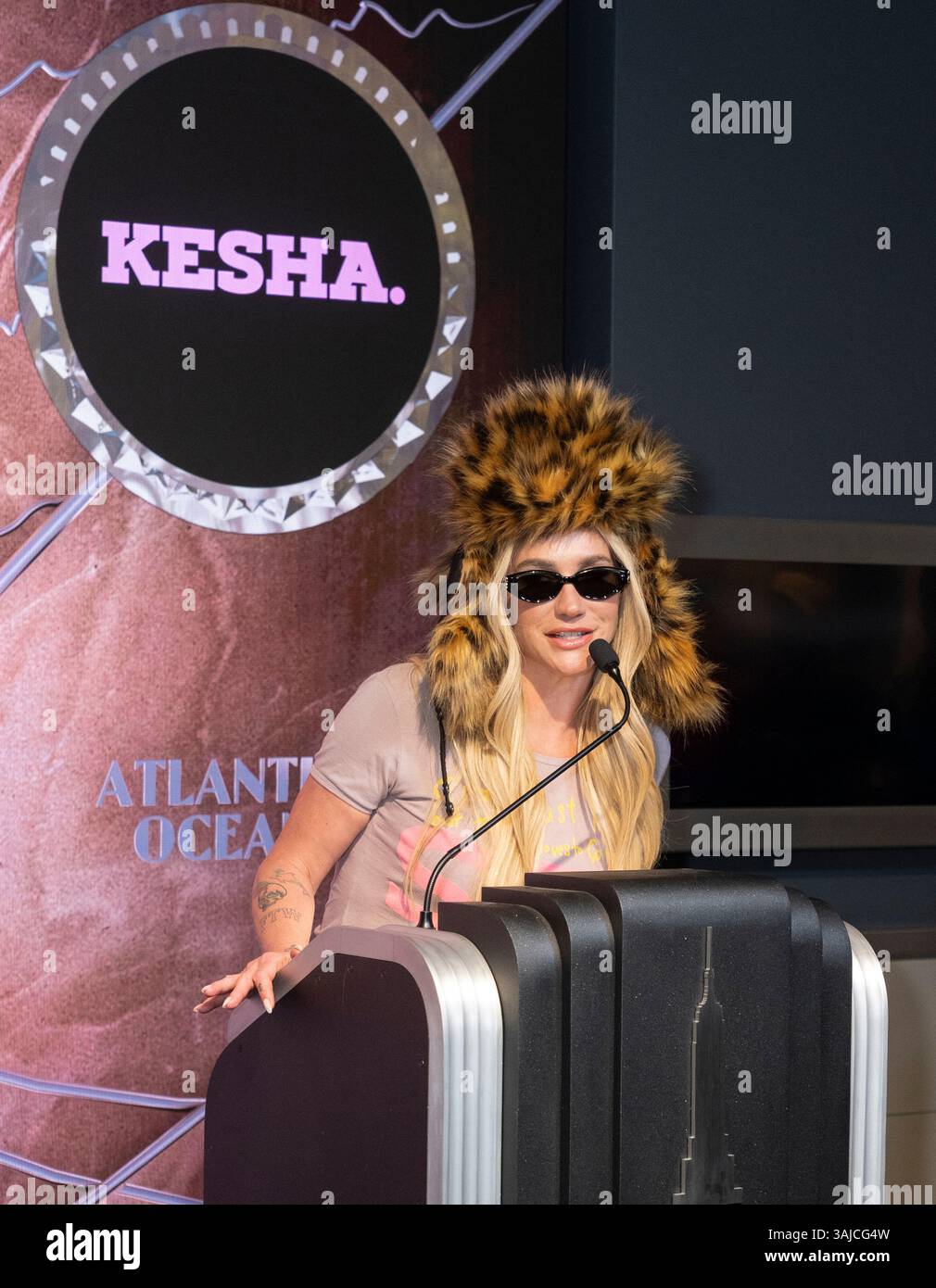 New York, USA. 10th Apr, 2025. Kesha visits Empire State Building in ...