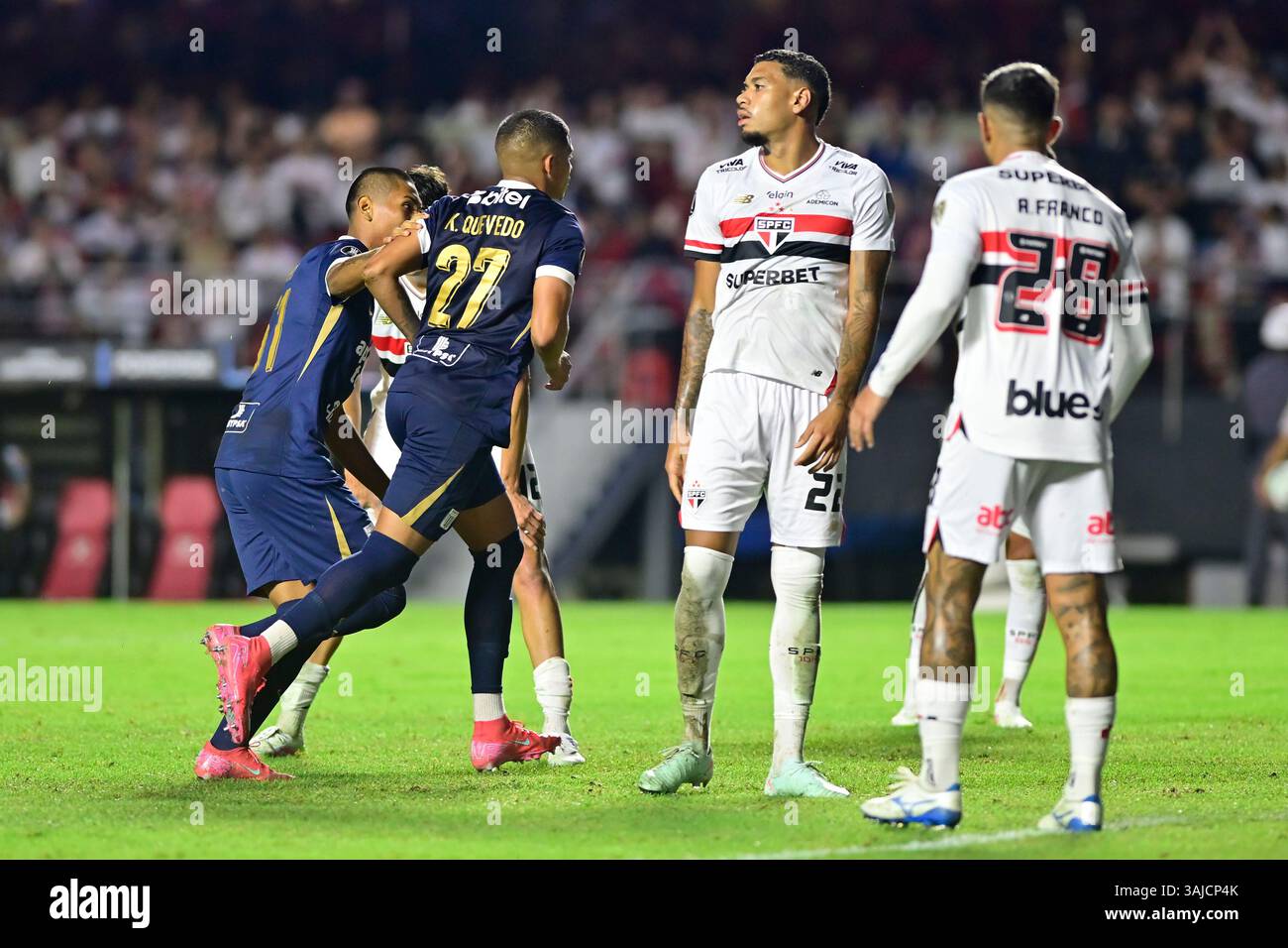 Alianza lima copa libertadores 2025 hi-res stock photography and images ...