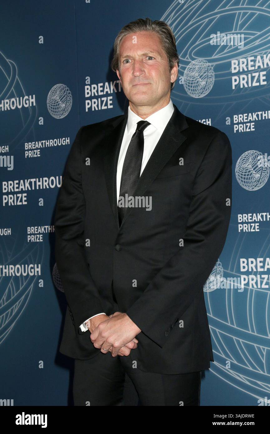 LOS ANGELES - APR 5: Gregg Lemkau at the 11th Breakthrough Prize Awards ...