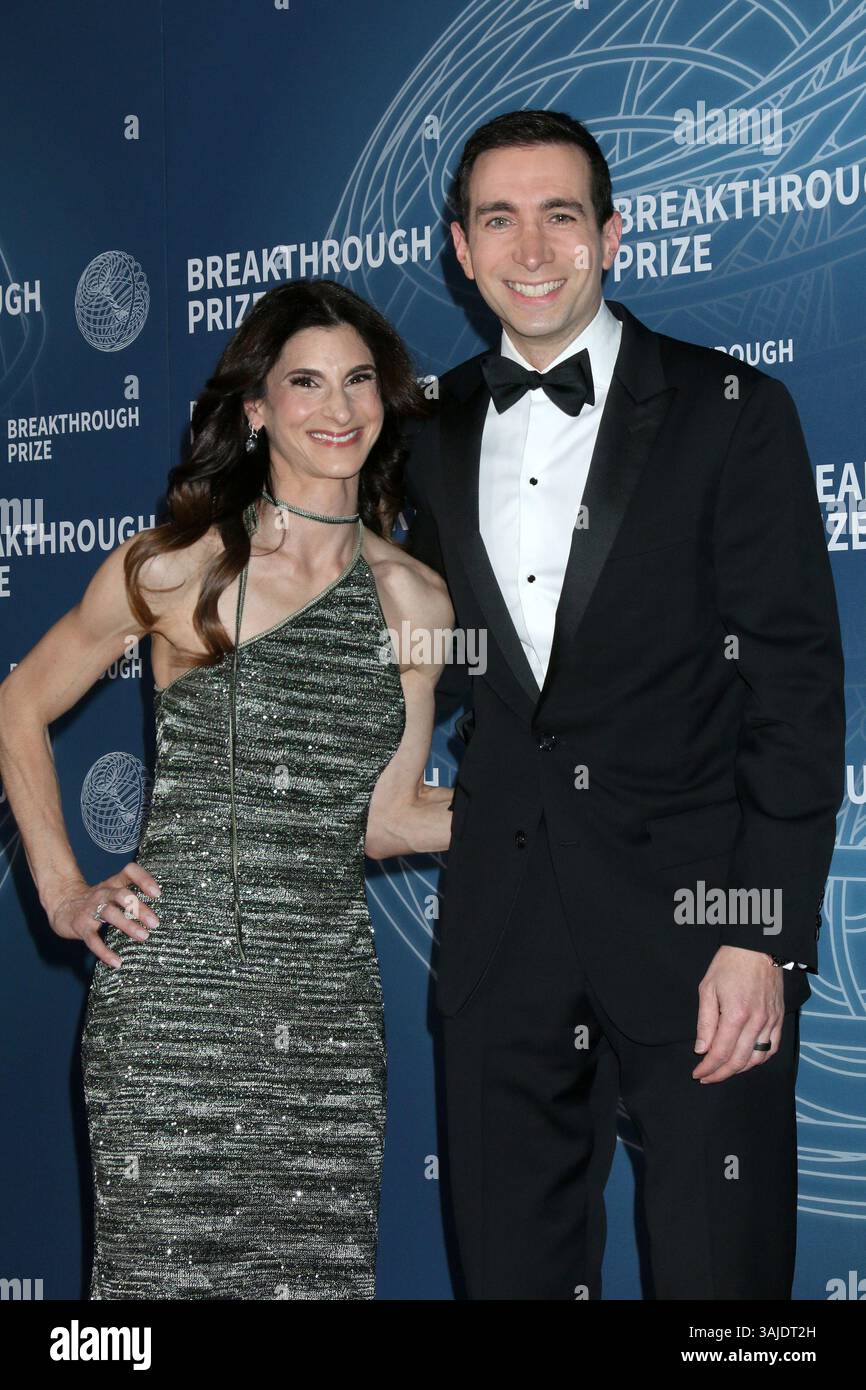 LOS ANGELES - APR 5: Pilar Queen, Andrew Ross Sorkin at the 11th ...