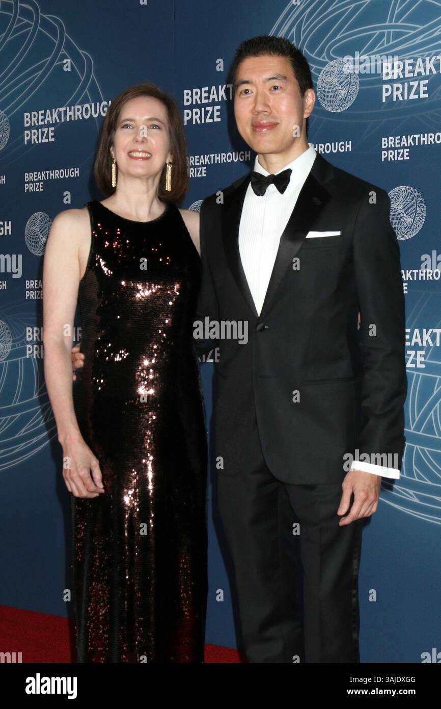 April 10, 2025, Santa Monica, Ca, USA: LOS ANGELES - APR 5: Guest, Dr ...