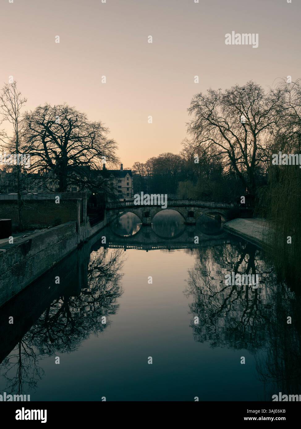 Dawn at Claire Bridge, River Cam, Claire College, University of ...