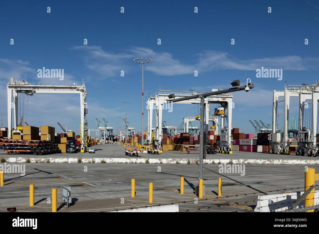 Rail-mounted gantry cranes (RMG) at the Port of Los Angeles in San ...