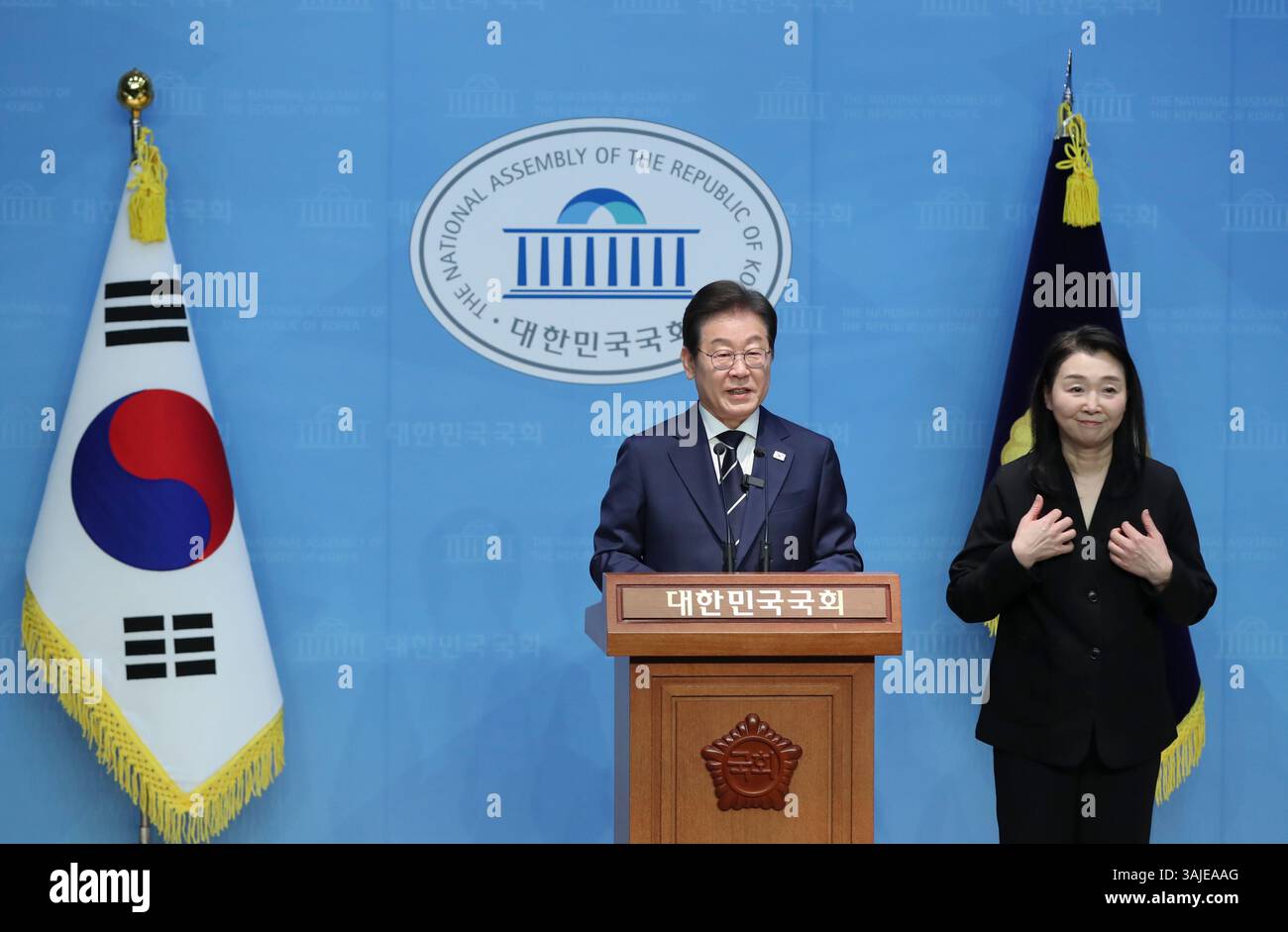 Seoul, South Korea. 11th Apr, 2025. Lee Jae-myung speaks during the press conference in Seoul ...