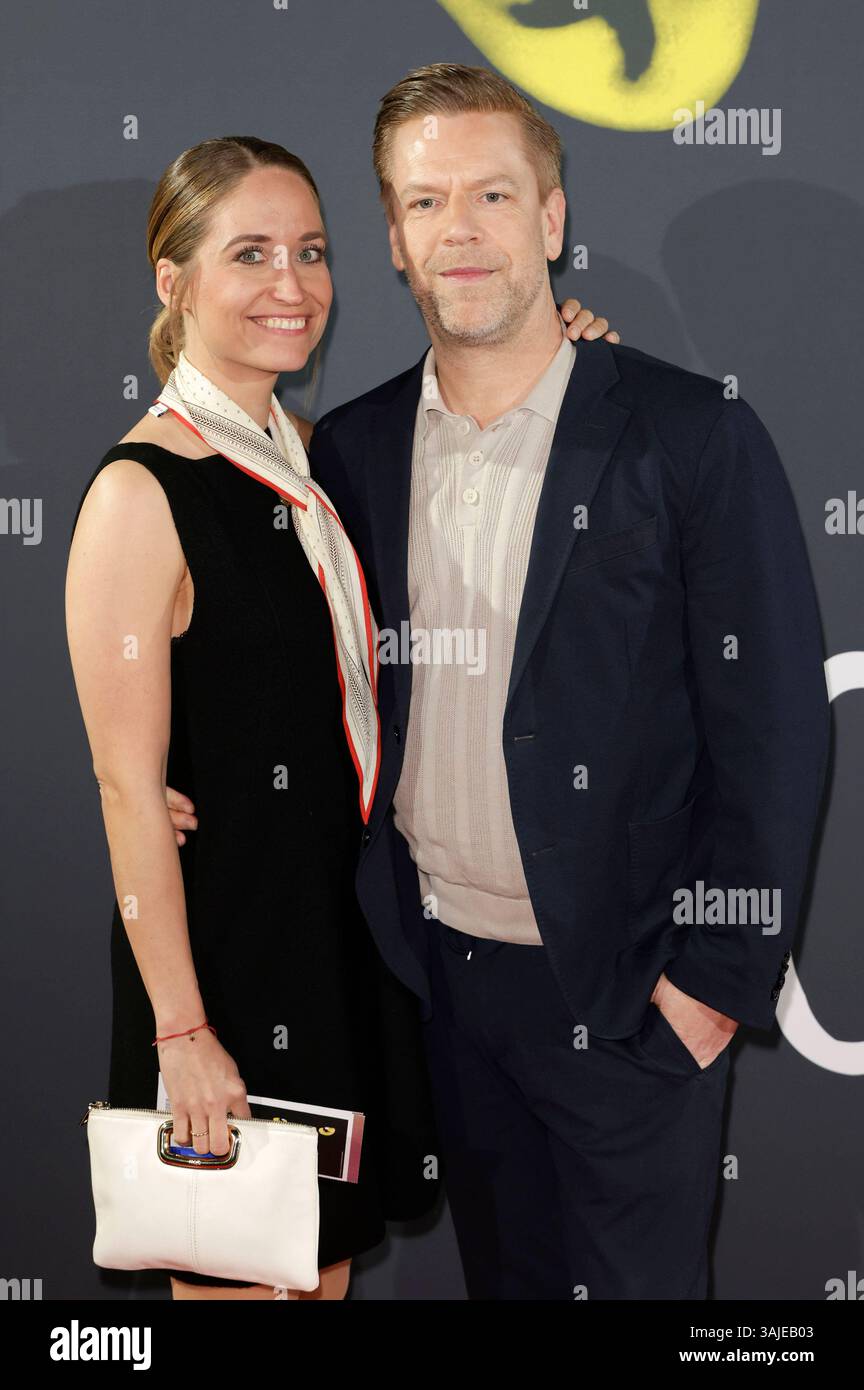 Tom Gaebel mit Ehefrau Saskia Runge bei der VIP-Premiere des Musicals ...