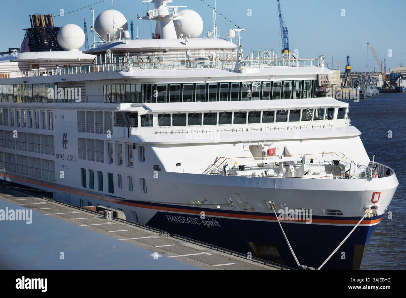 Kreuzfahrt-Kreuzfahrtschiff Hanseatic Spirit im Hafen von Hamburg in ...