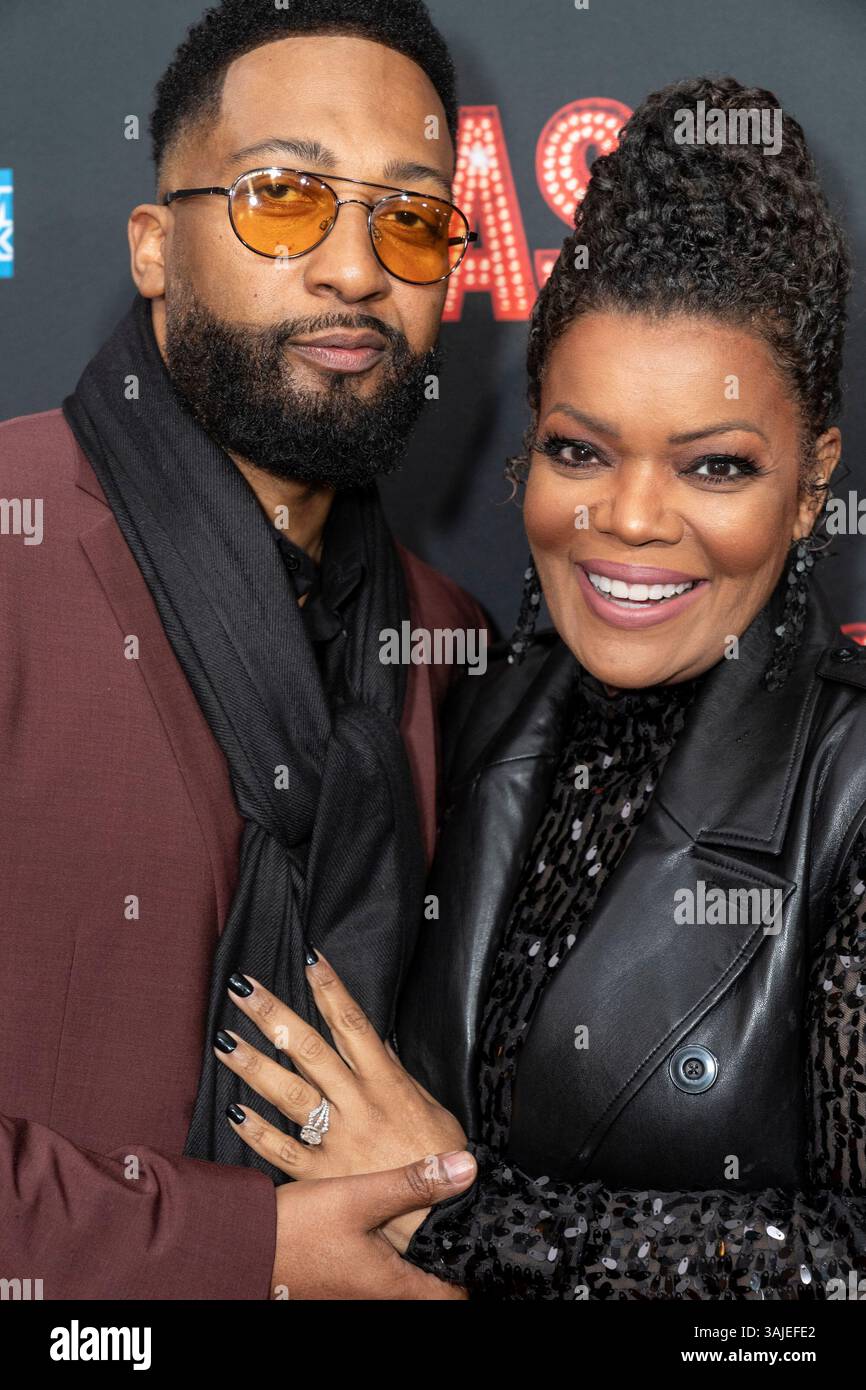 New York, NY, April 10, 2025: Anthony Davis and Yvette Nicole Brown ...