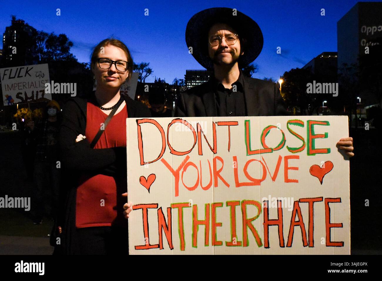 Los Angeles, Califronia, USA. 5th Apr, 2025. Protesters hold up signs ...