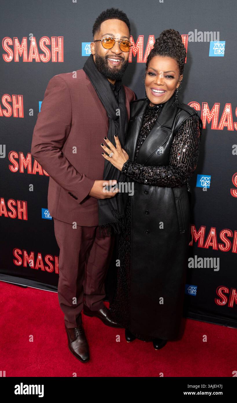New York, USA. 10th Apr, 2025. Anthony Davis and Yvette Nicole Brown ...