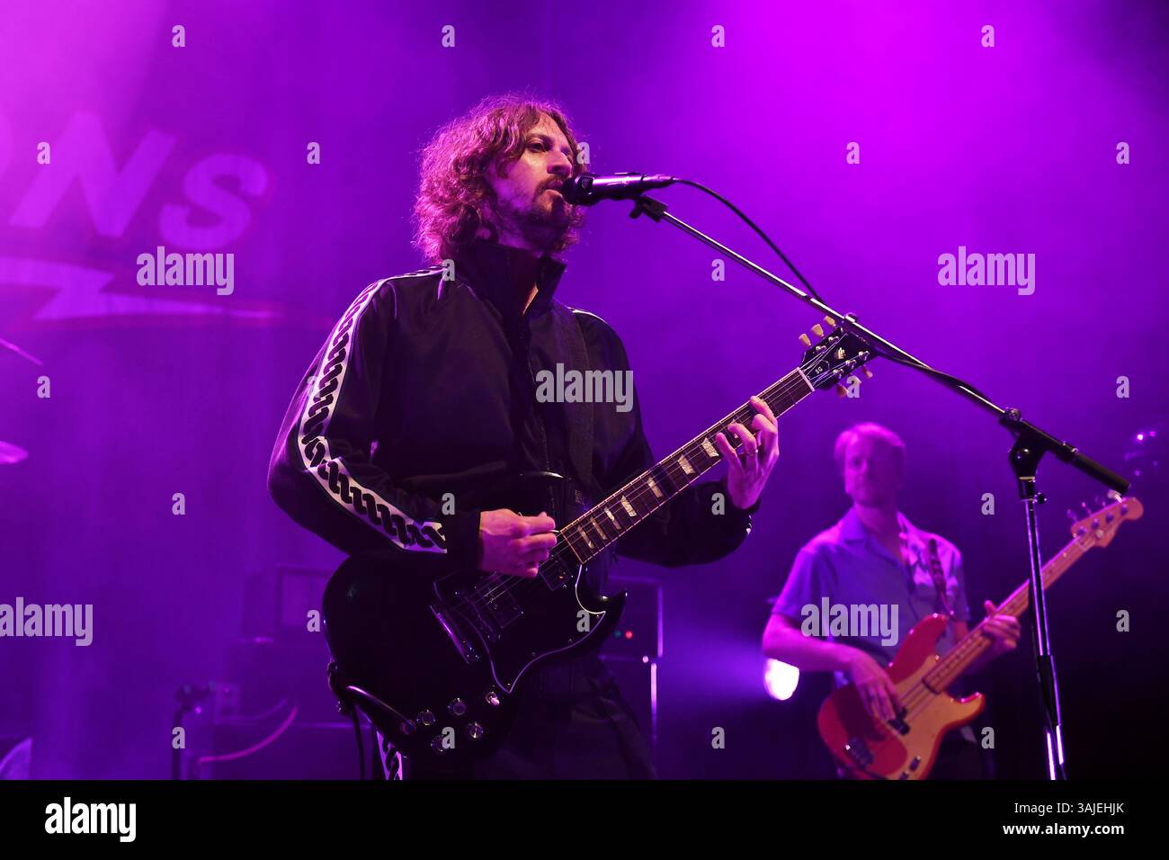 LONDON, ENGLAND - APRIL 10: Dave McCabe and Tim Cunningham of ‘The ...