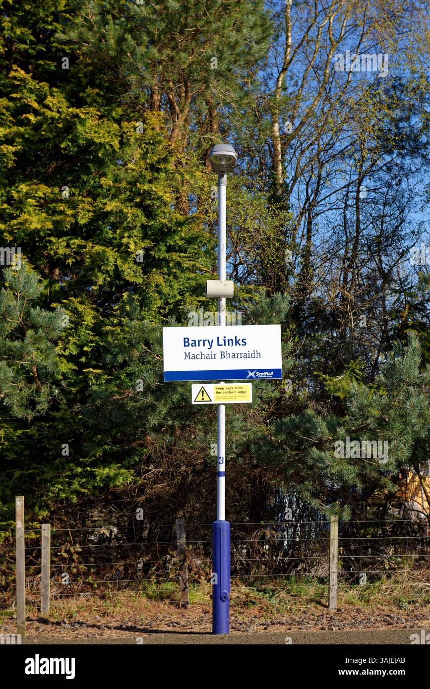 The Platform Station Sign written in both English and Gaelic at Barry ...