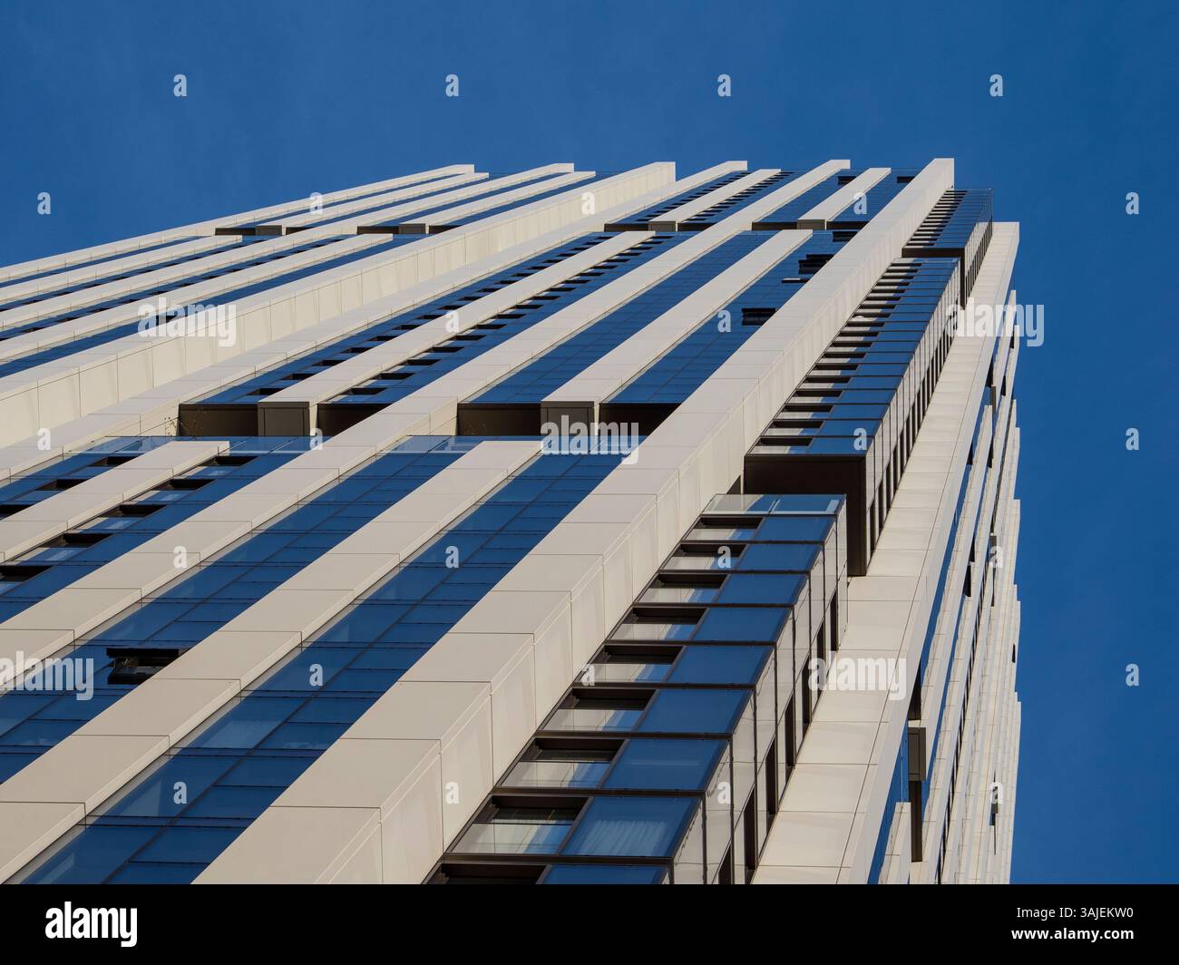 Harcourt Tower, South Quay Plaza, Docklands, London, England, UK, GB ...