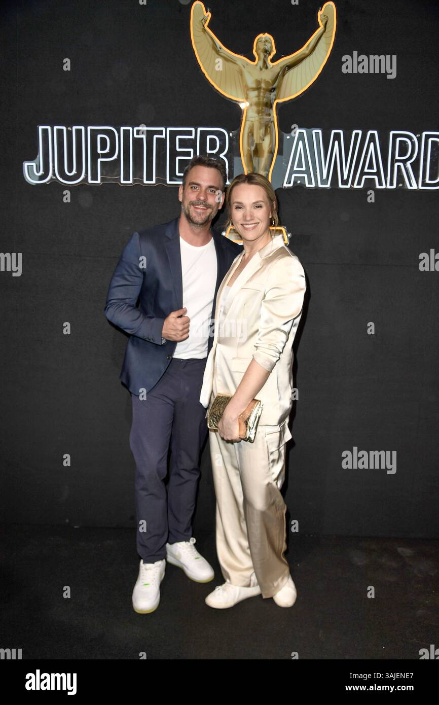 Marc Barthel und Ehefrau Anna HofbauerT beim bei der 47. Verleihung des ...