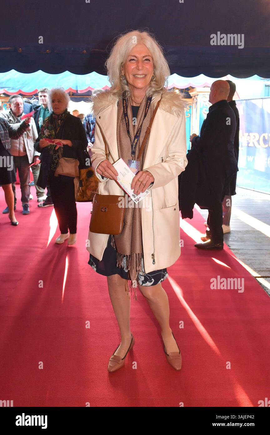 Linda Jo Rizzo bei der Premiere des Circus Krone Tourneeprogramms ...