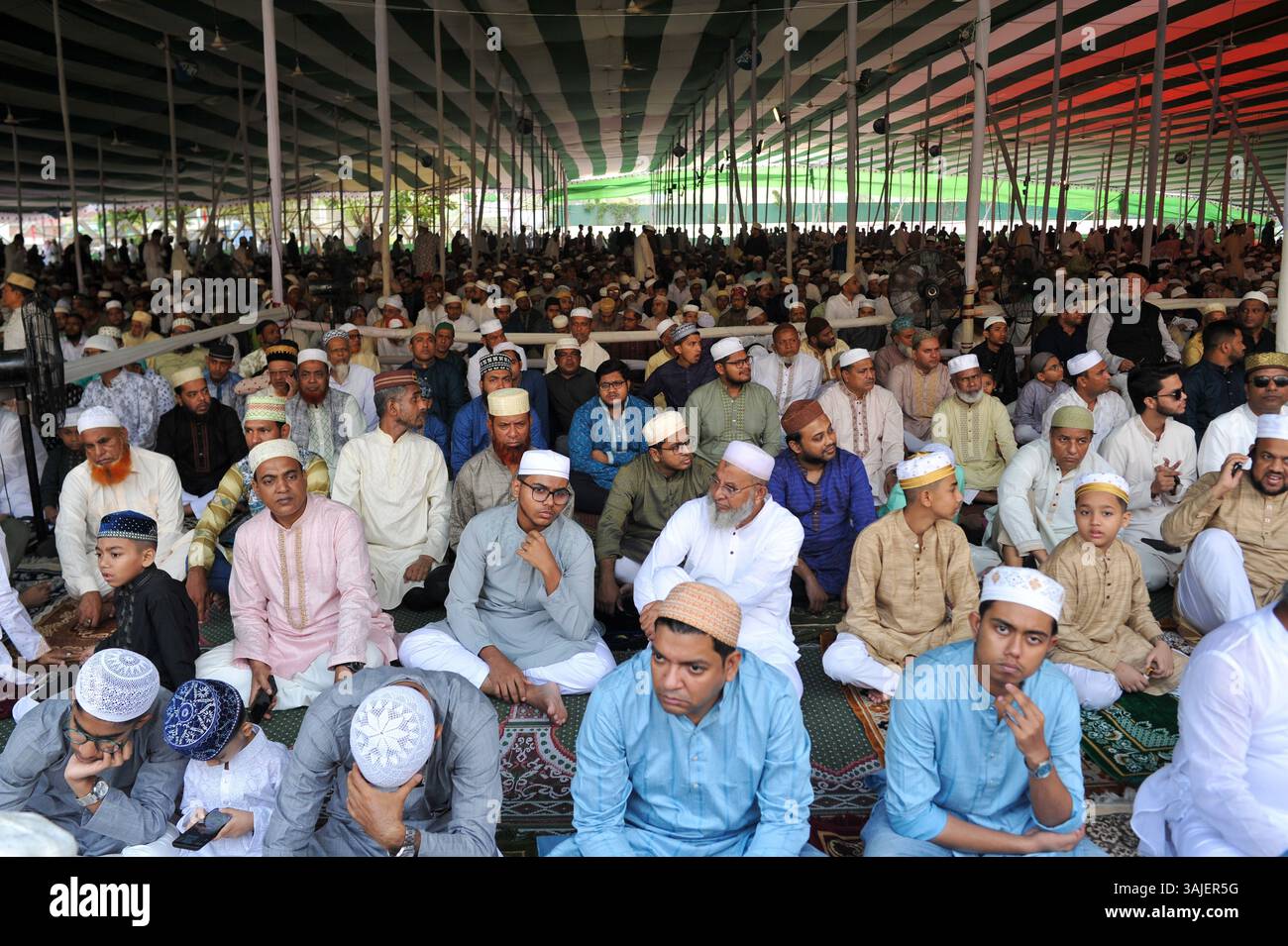 Muslims gather at Jamiatul Falah Mosque to offer the Eid-ul-Fitr prayer ...
