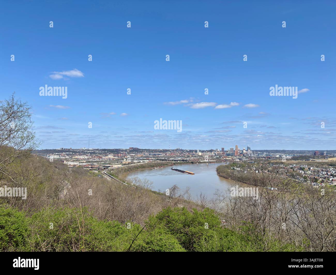 Cincinnati skyline hi-res stock photography and images - Alamy